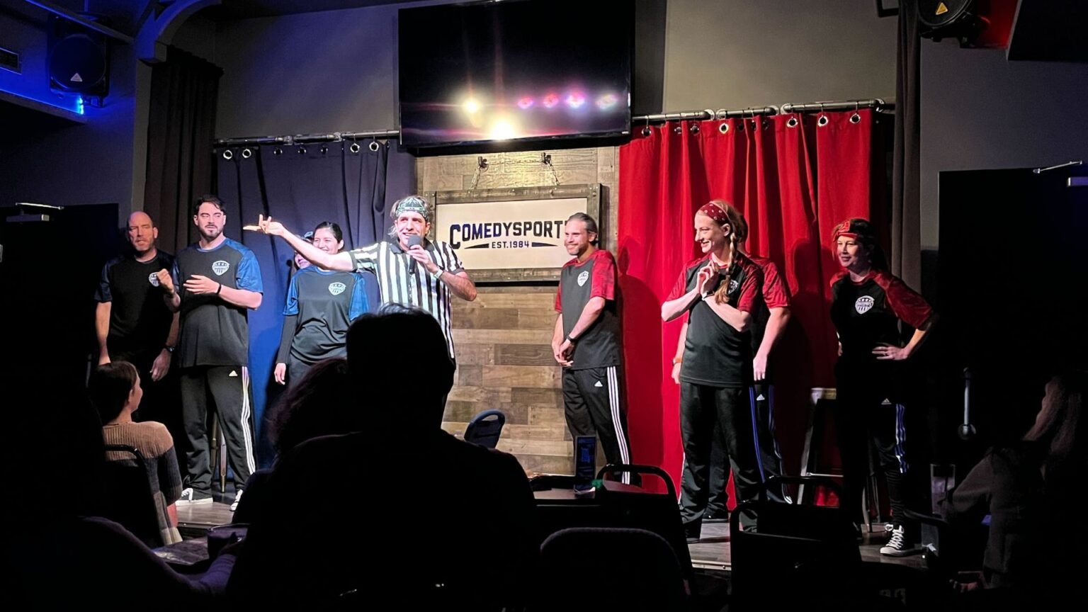 The Evolution of Stand-Up Comedy: From Traditional to Modern